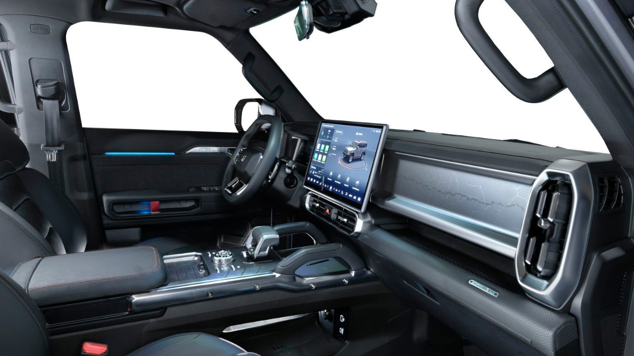 JETOUR Unveils New Models at PIMS 2024 - Traffic Network Ph